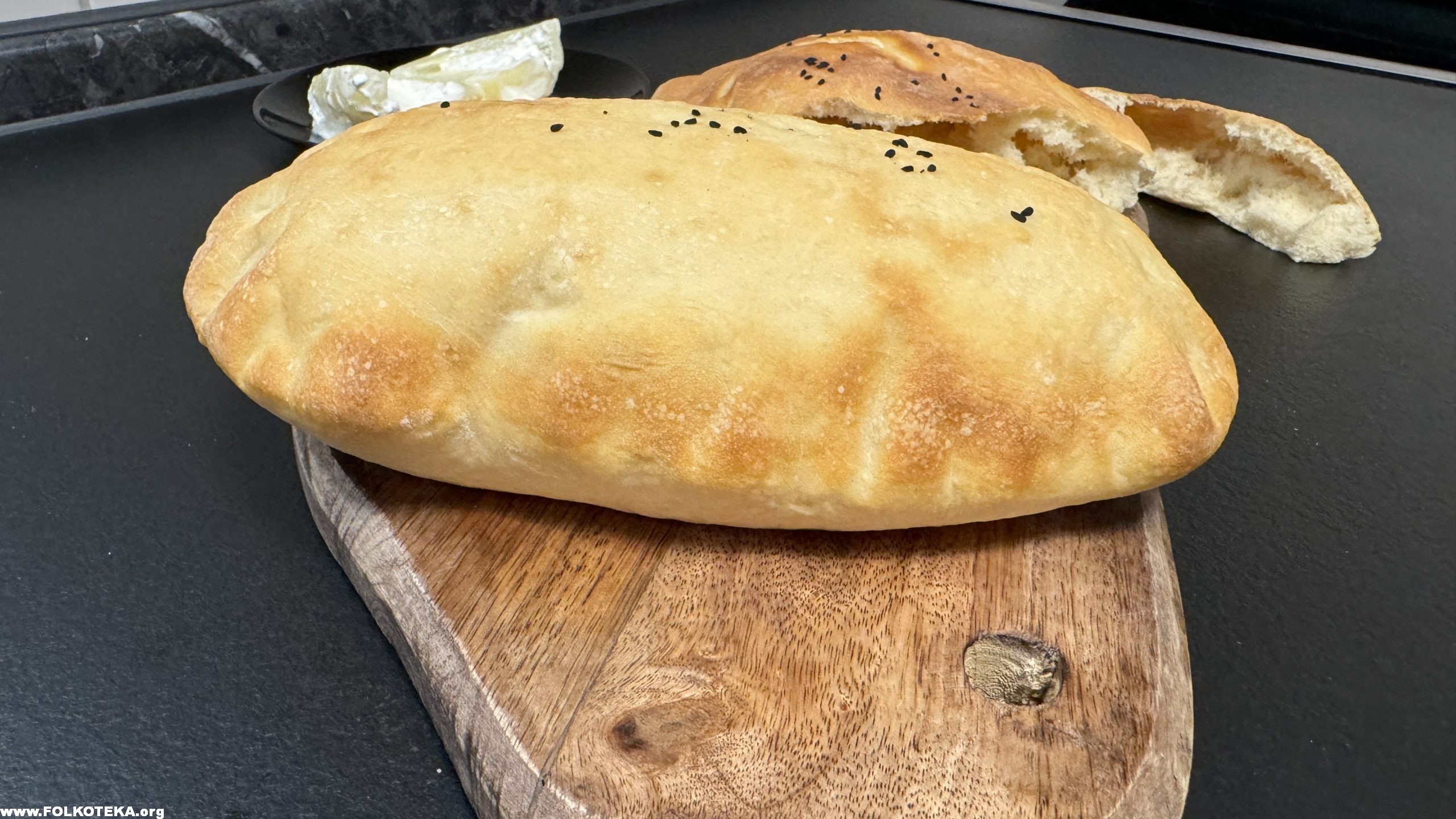 Domaće lepinje (somuni pitaljke) VIDEO RECEPT kako napraviti